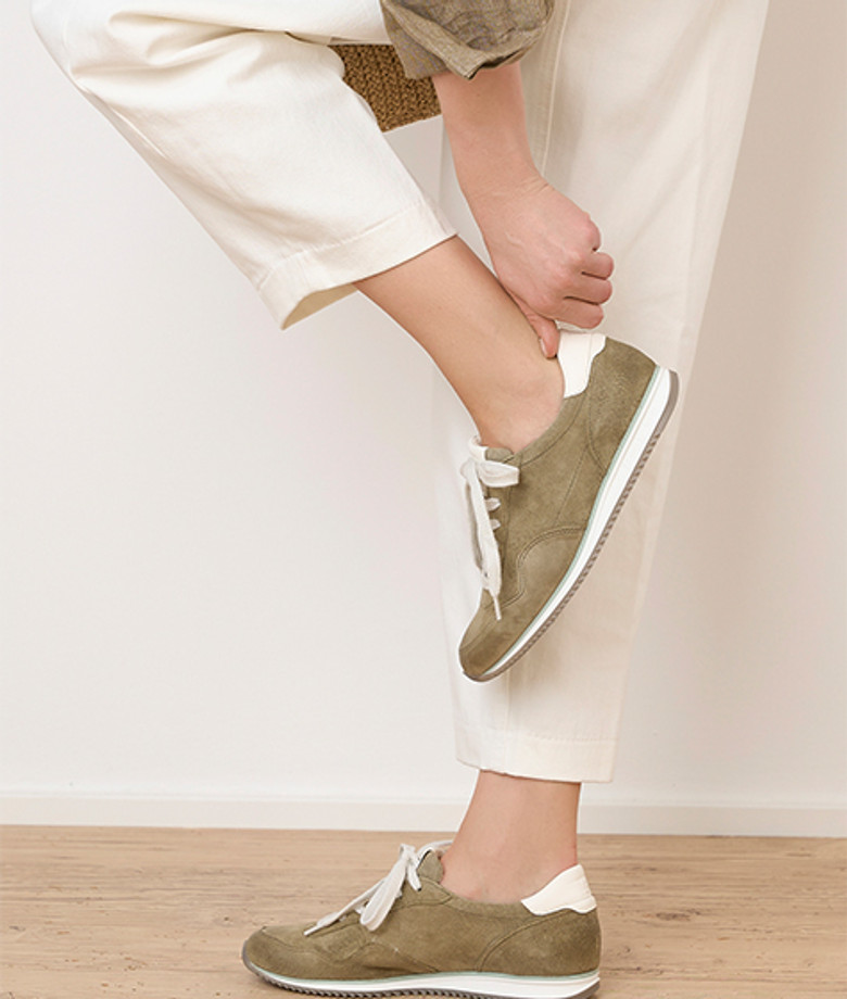 Discover the new Paul Green collection online