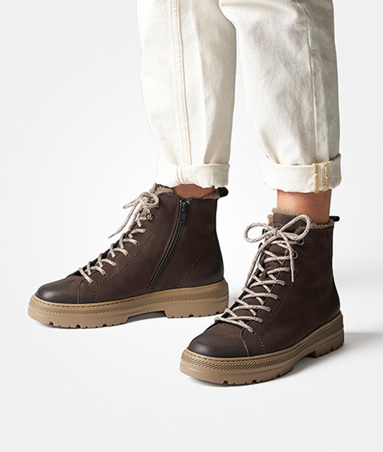 Discover the new Paul Green collection online