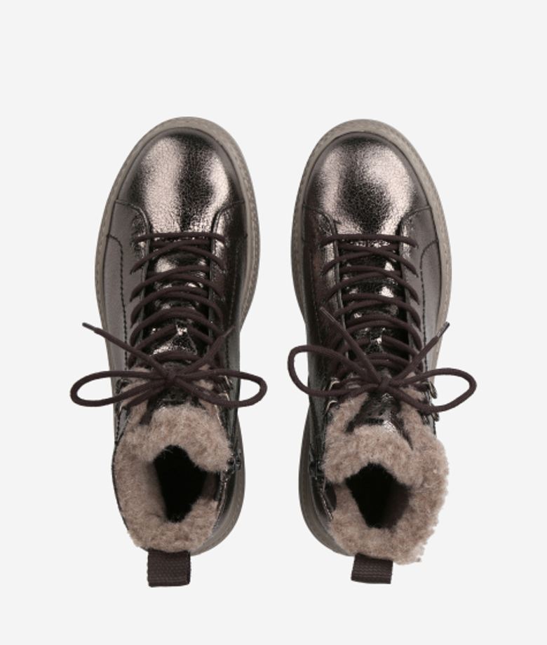 Discover the new Paul Green collection online