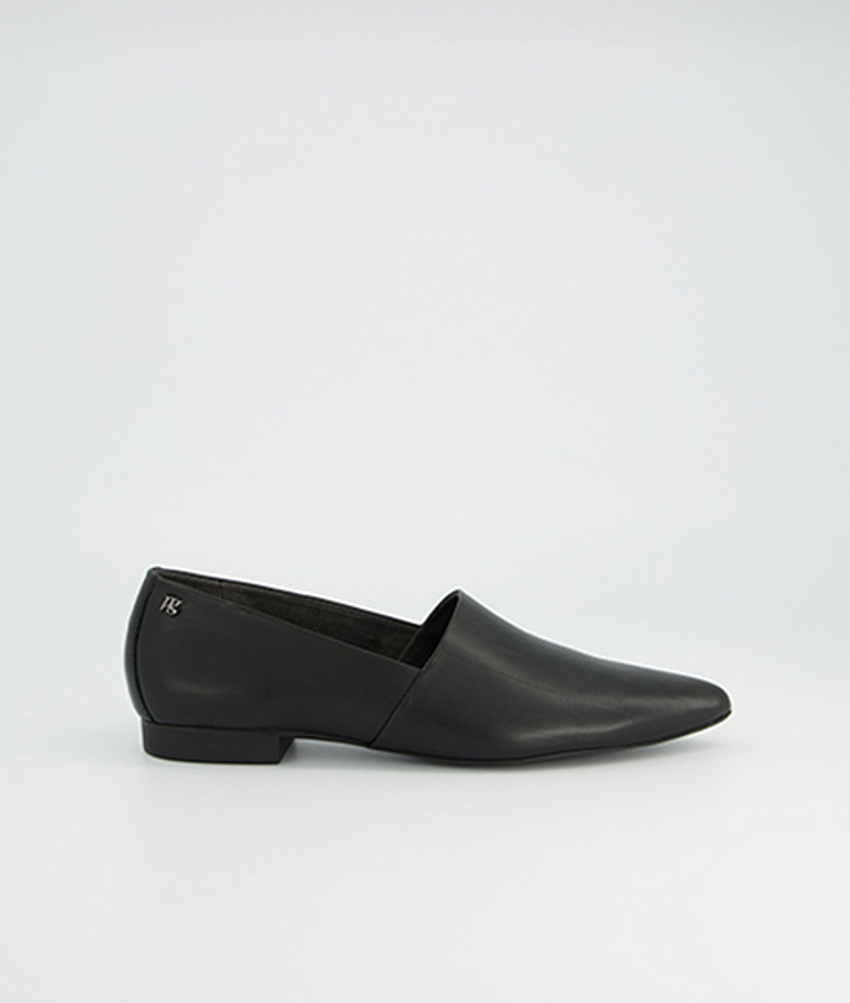 Discover the new Paul Green collection online