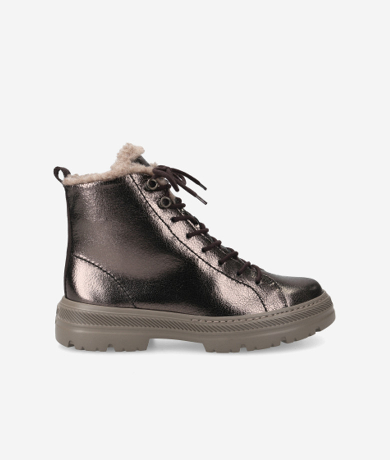 Discover the new Paul Green collection online